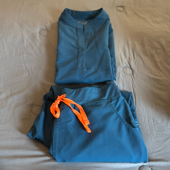 Figs | Pants & Jumpsuits | Figs Blue Xlp Hw Joggers And Med Rafaela Top ...